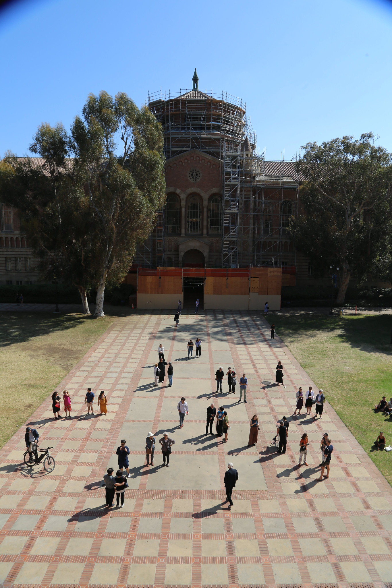 Spotlight | UCLA Art | Sci Center + Lab